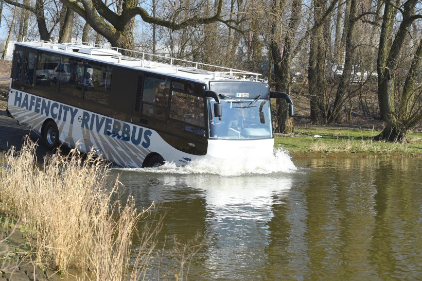 Hanfencity Riverbus; el autobús de pasajeros acuático-terrestre ...